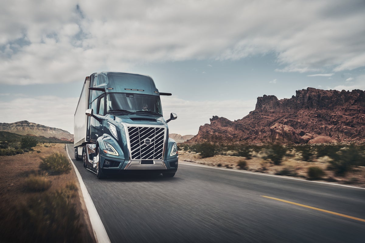 Volvo unveils new class 8 truck platform, The VNL - EV Tech Insider