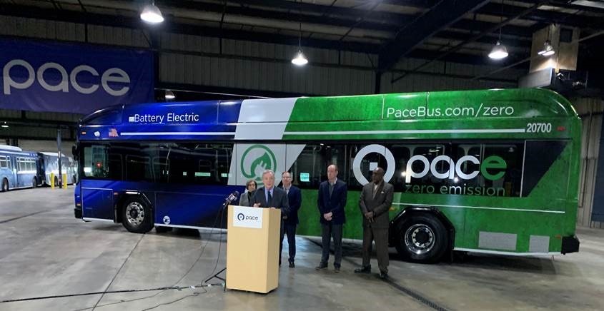 Pace Chicago rolls out first electric bus, made by Gillig - EV Tech Insider