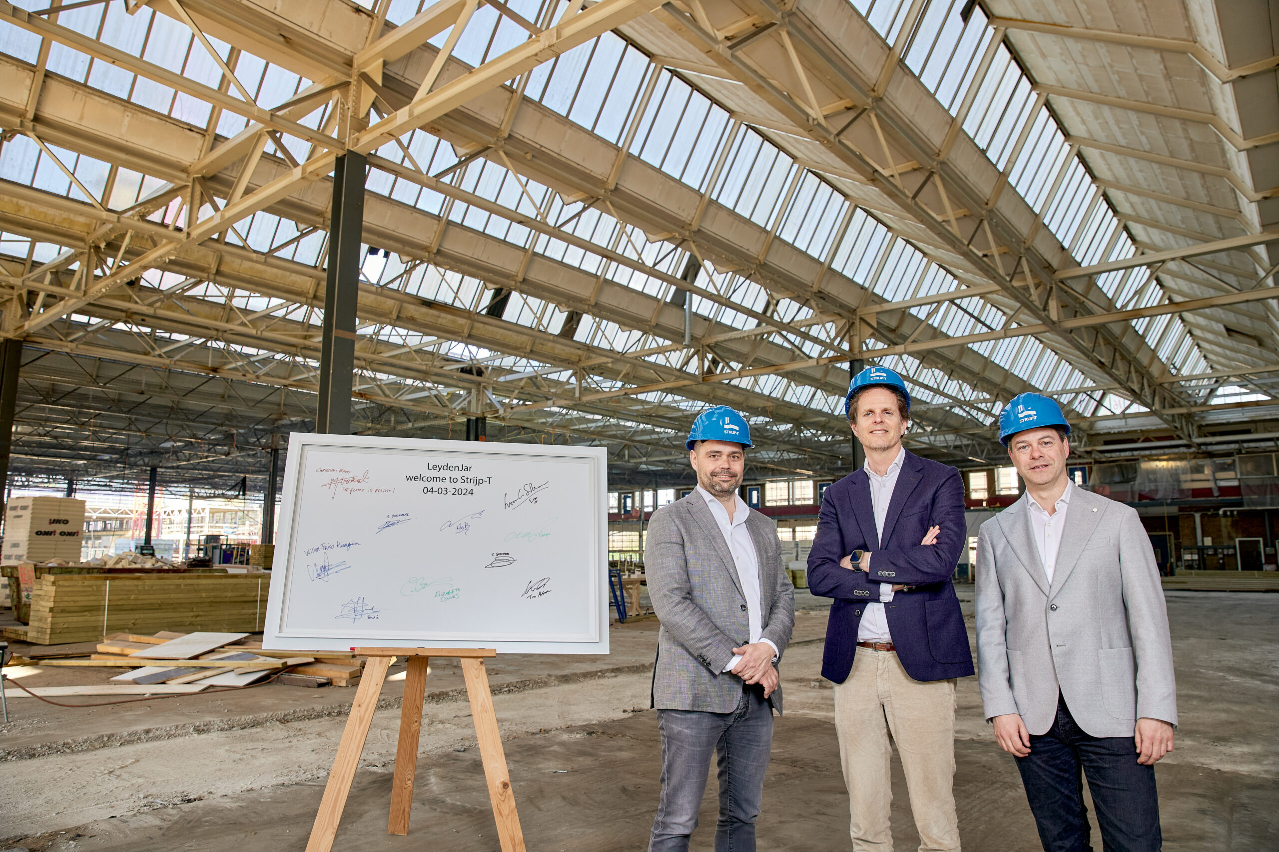 LeydenJar Technologies will open silicon anode factory in Eindhoven ...