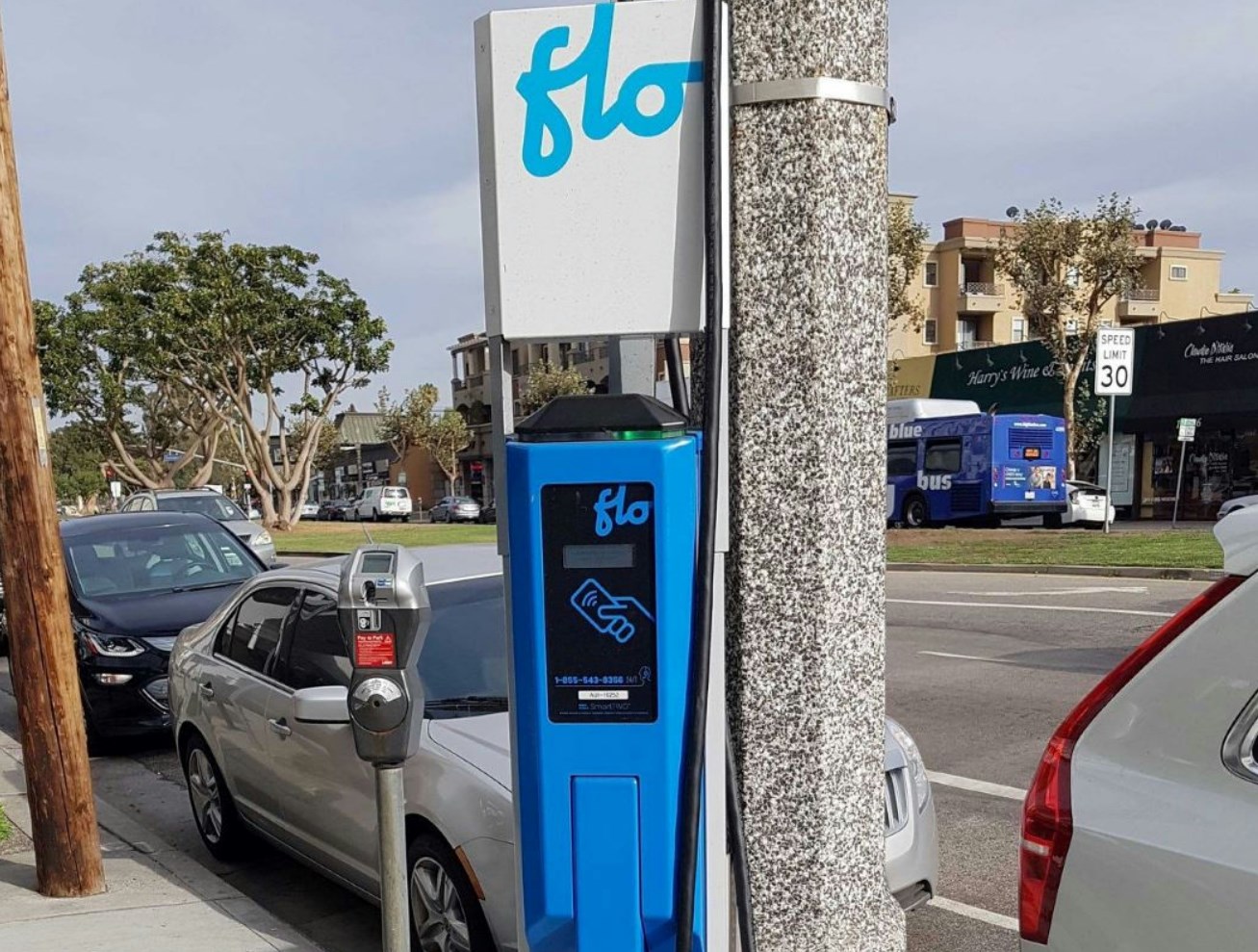 FLO rolling out more EV charging at GM Global Tech Center in Michigan ...